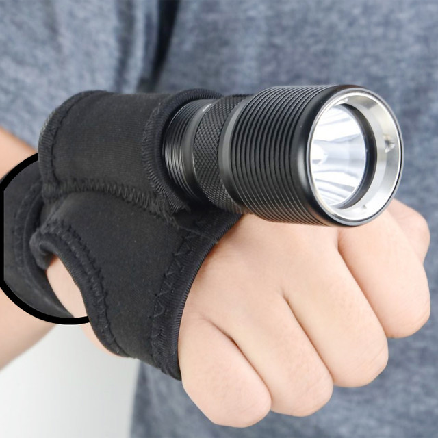 Diving wrist gloves flashlight set sports outdoor wrist strong light ...