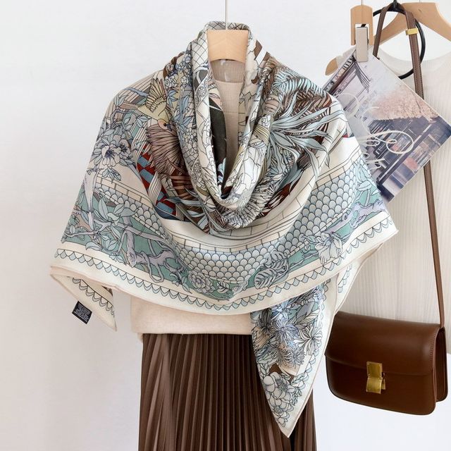 Double-sided two-color silk wool large square scarf European and ...