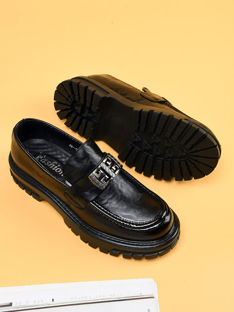 Business casual men's shoes, high-end men's leather shoes, young models ...