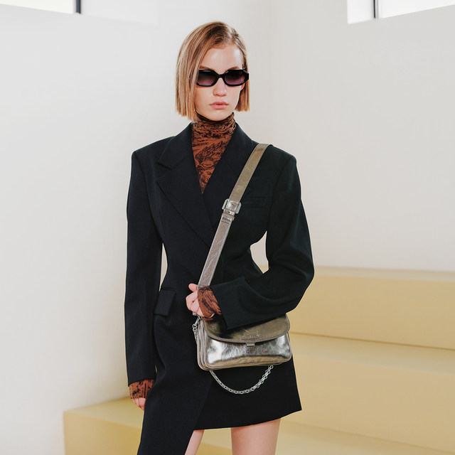 CHARLES/KEITH24 autumn new style CK2-20782418 chain flip handheld small ...