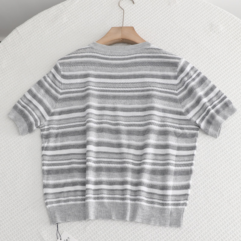 Yijia~ Fashionable and versatile loose and slim striped knitted short ...