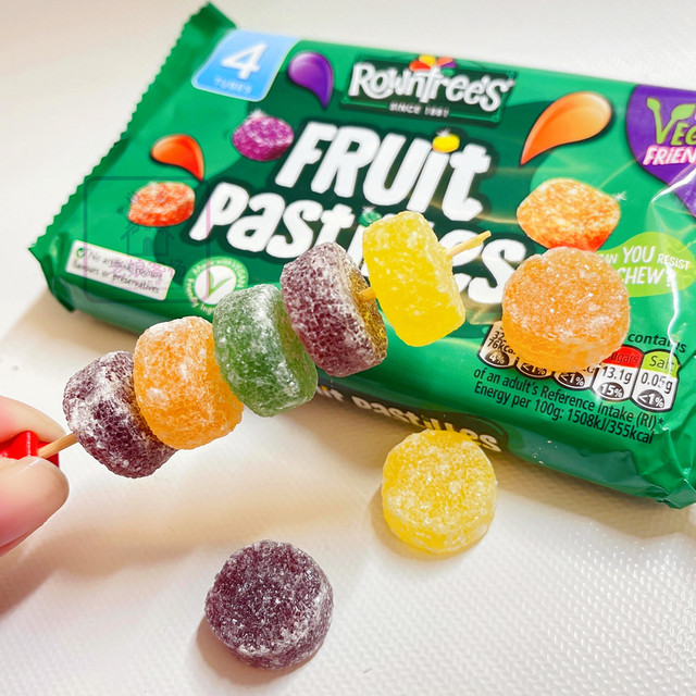 Spot delivery UK Nestle Rowntrees fruit flow heart jelly candy children ...
