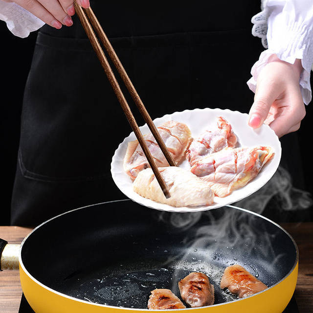 Chicken wing wooden chopsticks anti-scalding noodle hot pot deep-fried ...