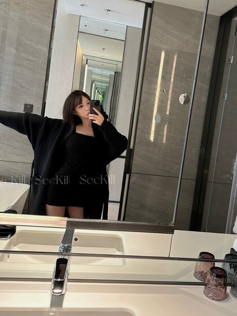 SECKILL black knitted short skirt