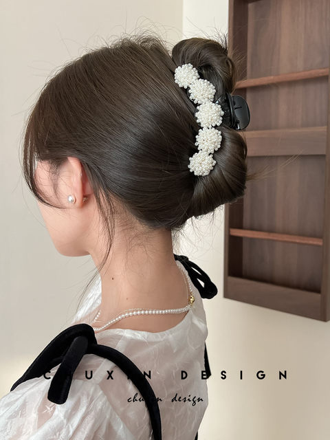 High-end temperament pearl grab clip 2024 new French niche hair back ...