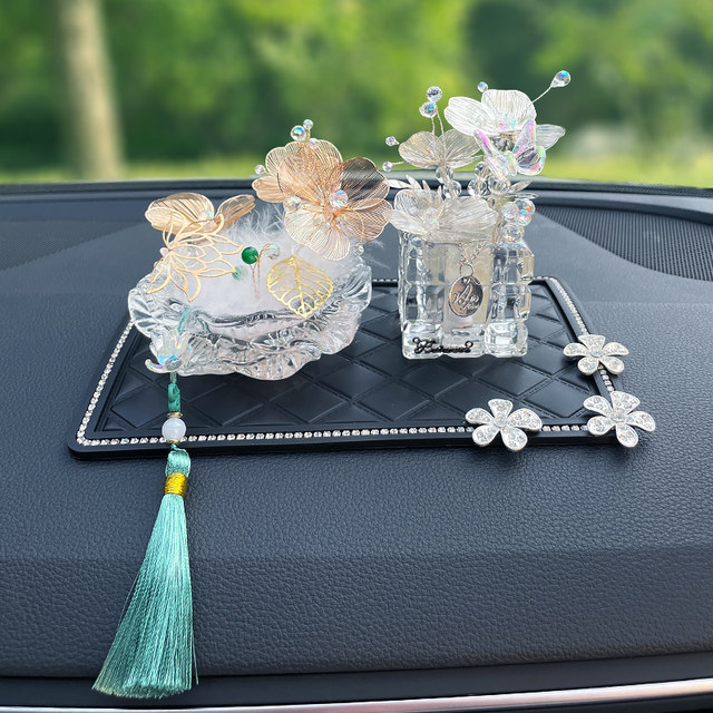 Auspicious Lotus Car Swing Lotus Relurative Soviet Cars Inner Console ...