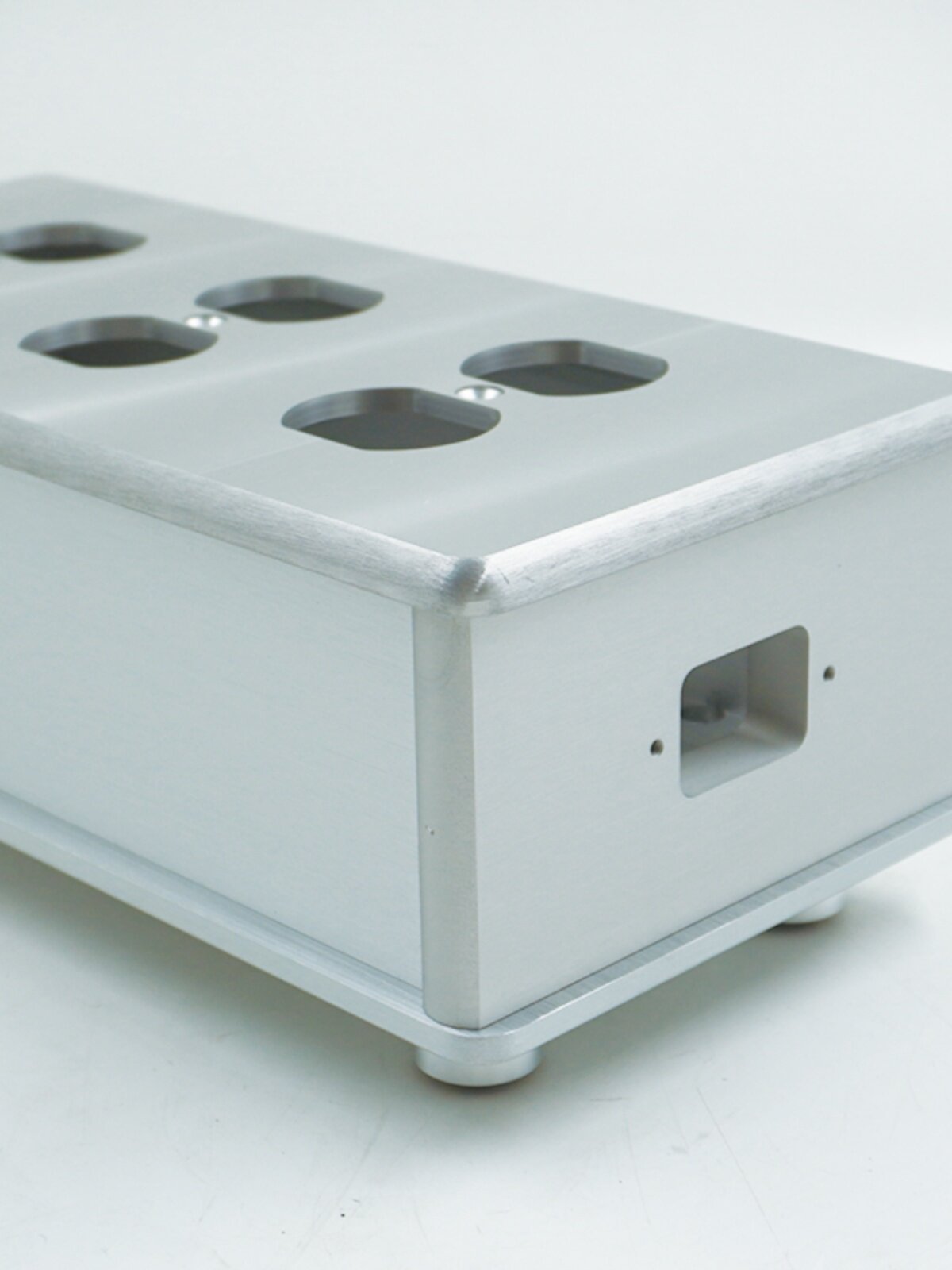 Hifi zásuvka napájení Yirong Aluminum Chassis 6-pin, americký standard