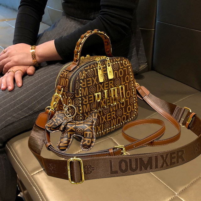 Bag Women 2024 New Tide Advanced Fashion Fashion Vio -Blood Brown Fang ...