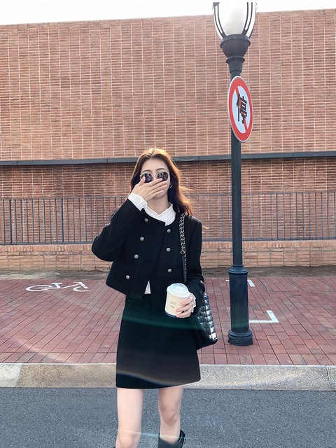 Mulvan high -level black small incense wind short outer set female 2023 ...