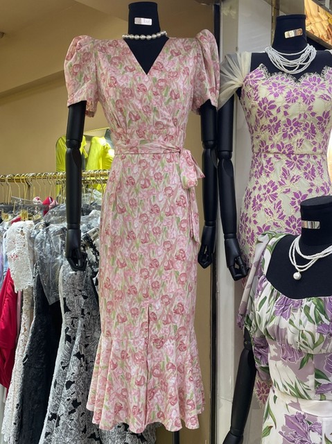 Luo Advanced Age, Age, Whitening Sexy V -neck Bubble Sleeve Sleeve Skin ...