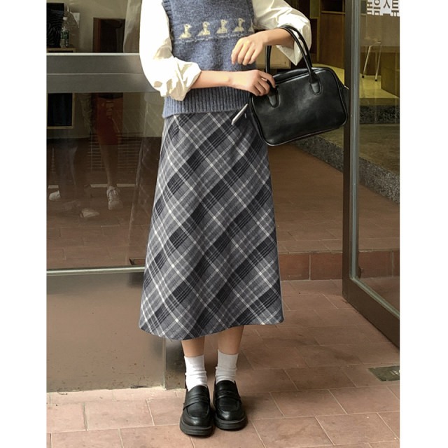 Loyal Dog Little Baba -shaped self -made A -shaped skirt Female spring ...