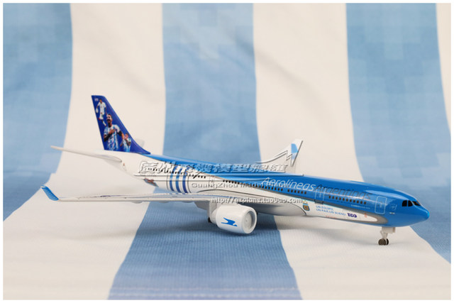 Argentinas Airbus A330 football alloy simulation passenger aircraft ...