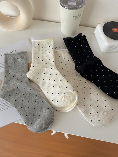 Nut Mommy Polka dot curly socks for women's middle tube socks spring ...