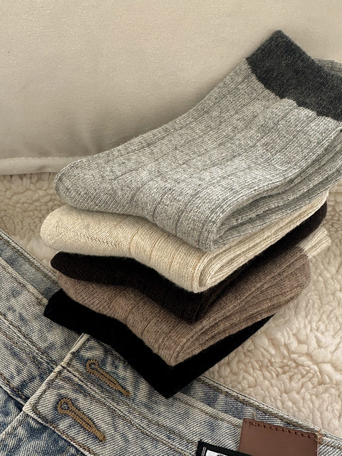 Nut Mummy Fighting Wool Mids Lock Socks in the Autumn and Winter ...