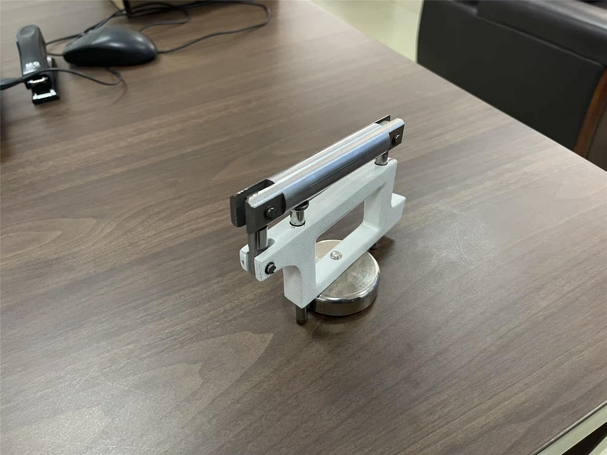 Sidley Portable Magnetic Handheld Jack - 30kg/60kg Suction Cup