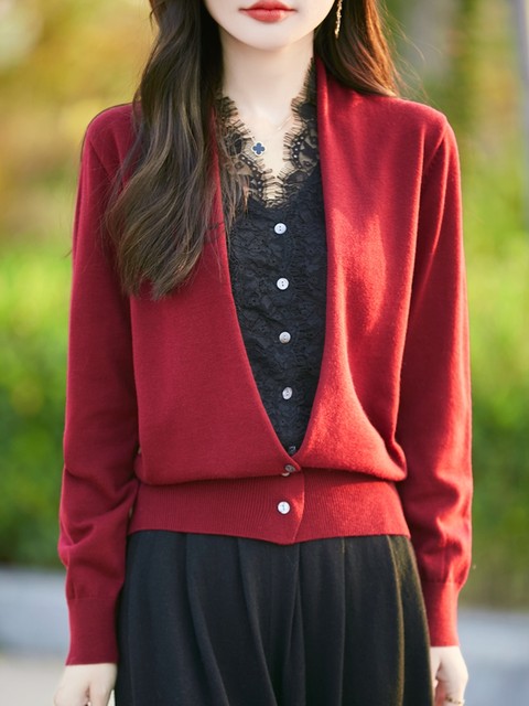 Autumn and winter V-neck color-blocked fake two-piece worsted wool ...