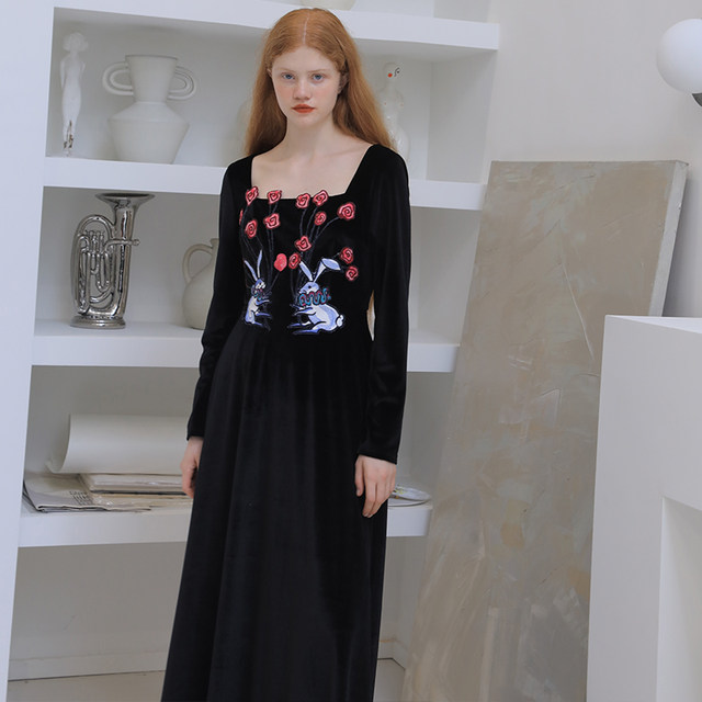 XUNRUO Xunruo x Elizabeth artist joint 2024 autumn and winter rose ...