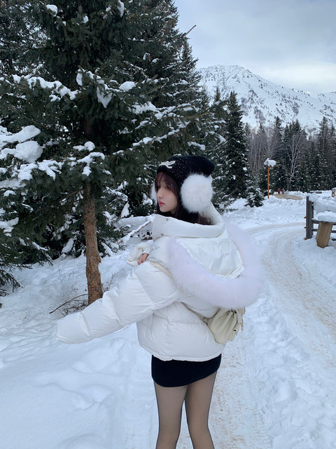 Your spicy snow field hot girl/autumn and winter black one -character ...