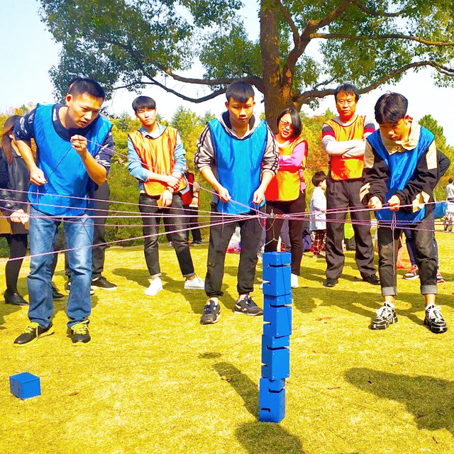 Work together to build a tower, team building activities, game props ...