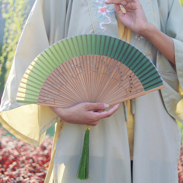 New Chinese style national style women's fan cheongsam Hanfu fan grass ...