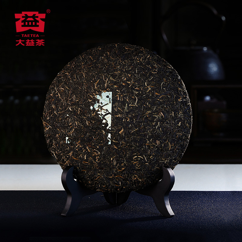 Dayi Pu'er Tea - Feng Hua Raw Tea Cake 357g - Yunnan Menghai 12letý