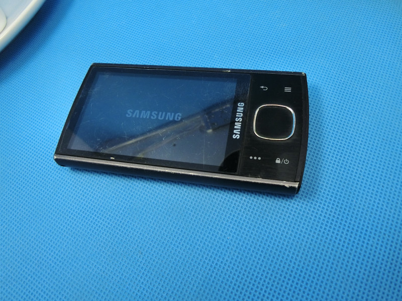 Купить плеер 原装三星yp-cm3 4gb 带外放带fm 带cmmb移动电视 带扩展 支持无损 Samsung в ...