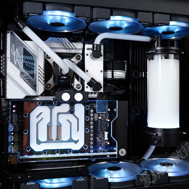 Embarrarous water -cooled force o11 EVO XL hard pipe EK split 3 cold ...