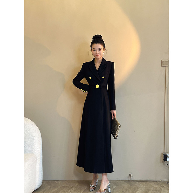 The hall in the hall is a gas dress in autumn and winter high -level ...