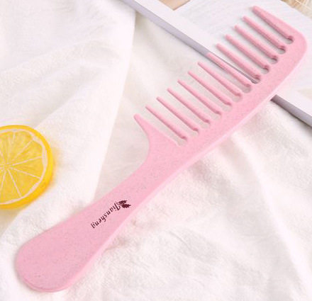 Large large-toothed comb that keeps breaking, household convenience for ...