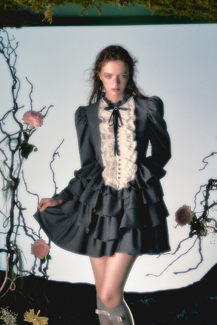 Narrator original design gray flower rhinestone, needle cooker bubble ...