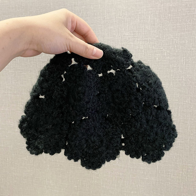 Atmospheric handmade crocheted toe-head hat for women, hollow ...