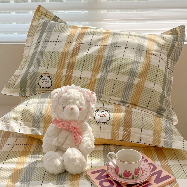 A pair of pure cotton pillowcases, children's household single ...