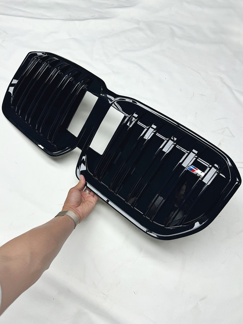 Suitable for 23-25 BMW ix1 center net modification supplies sticking ...