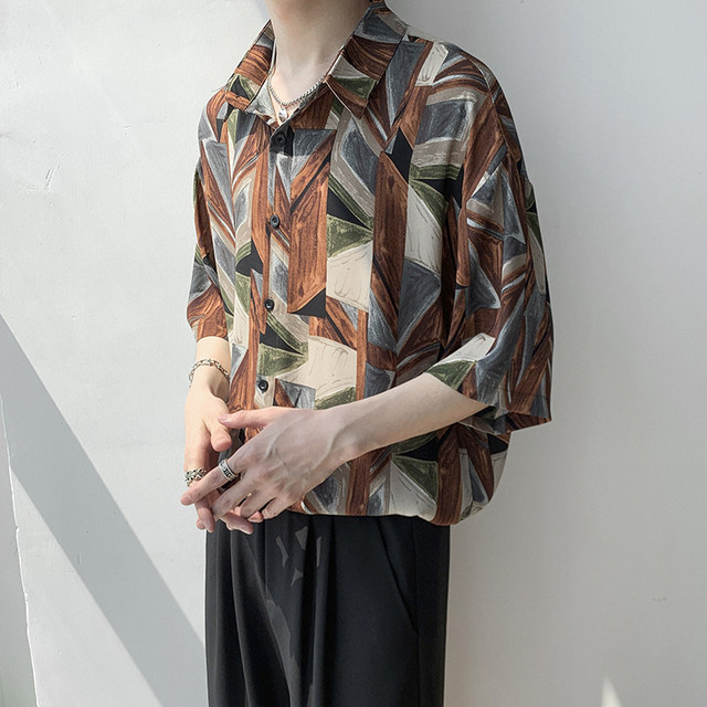 Summer Graffiti Print Short Sleeved Shirt Mens All Match Loose Ins Top