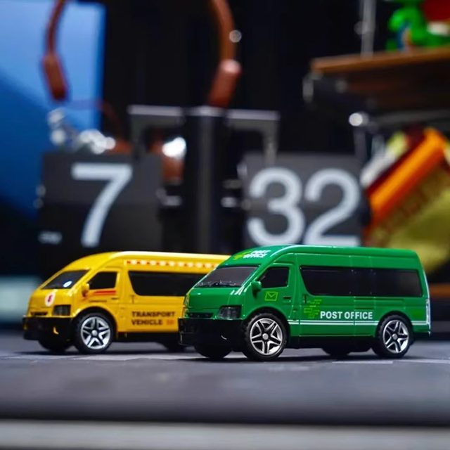 Metal Wuling Hongguang MINI car boy simulation electric bread truck ...