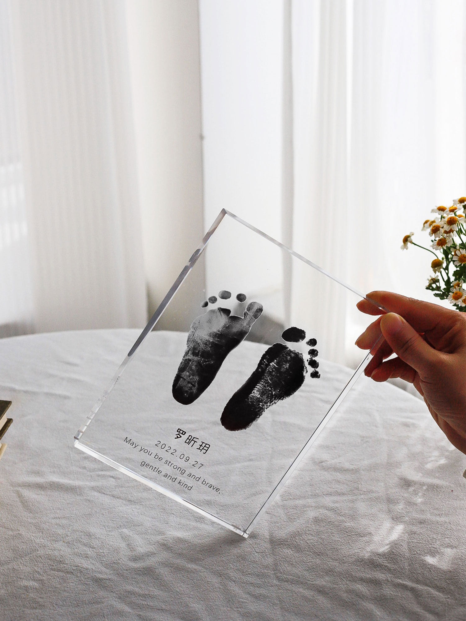 Baby's 100th Day of the Month to Commemorate Hand and Foot Prints ...