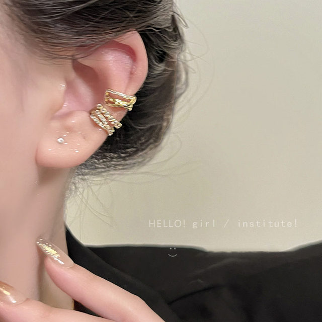 Cold wind multi -layer vermiculite ear bone clip light luxury high ...