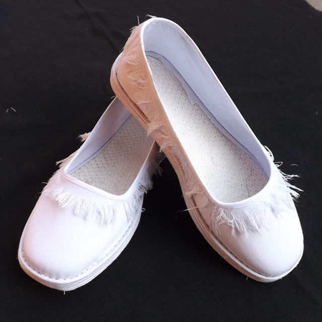 Customized white strapless square mouth raw edge white cloth shoes ...