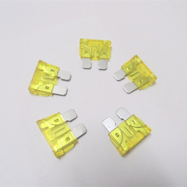 Brand new medium-sized car and motorcycle blade fuses Volkswagen medium ...