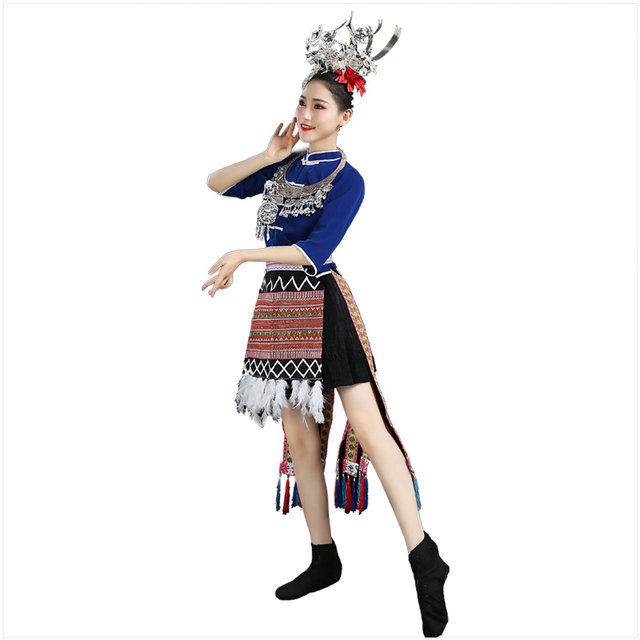 New Miao performances, pleated skirts, Yunnan Guizhou Yao Tu family ...