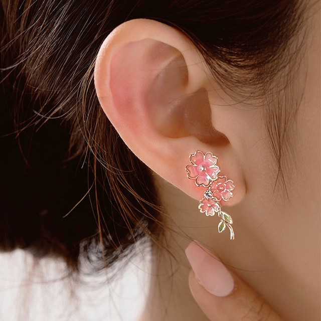 Osewaya earrings Japanese cherry earrings small fresh flower earrings ...