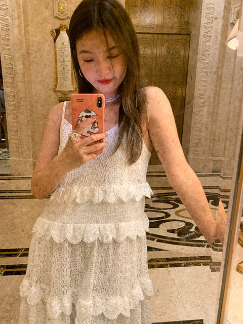 Luo Luo Jie Ding Suscuting Dress 2024 New White Studid Skirt Female Cake Skirt Skin Skirt