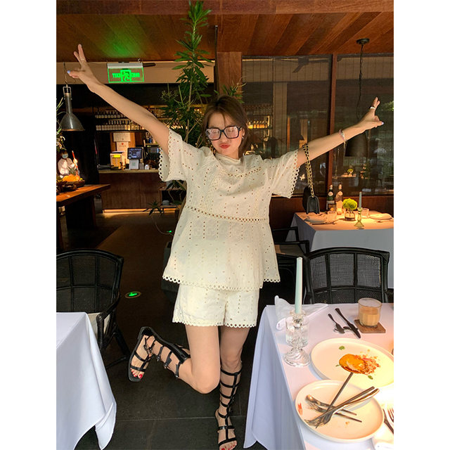 Luo Luo Jie Jie white two-piece fashion suit age-reducing women's summer suit pants lace top ...