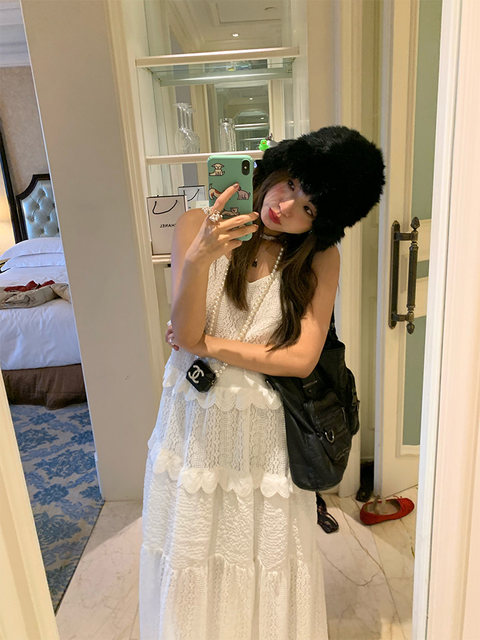 Luo Luo Jie Ding Suscuting Dress 2024 New White Studid Skirt Female Cake Skirt Skin Skirt