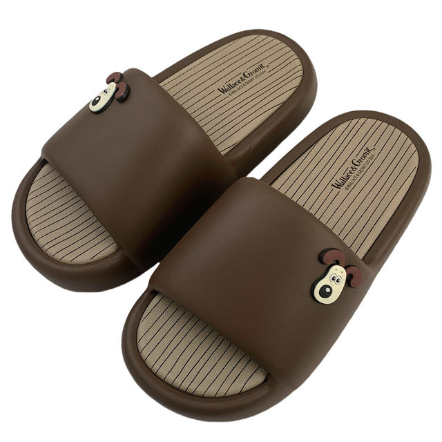 Thin strips of genuine dog slippers for men and women to wear outside ...