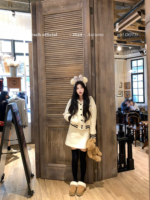 thepeachoffical retro hooded wool baseball uniform jacket skirt for women