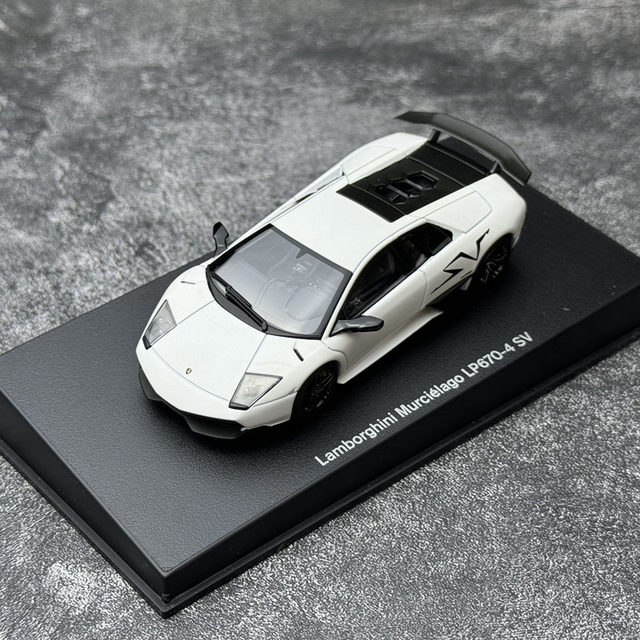 Alto Autoart1: 43 Lamborghini Bat LP670-4SV alloy car model