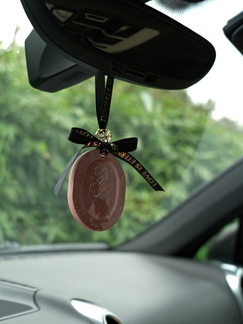 Auto car aromatherapy pendant rose retro high -level sensor car ...