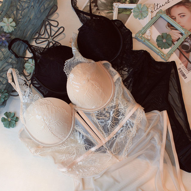 Simple, comfortable, thin cup lace jacket women's sexy net yarn bra deep V