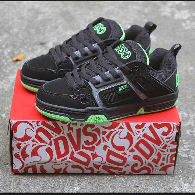Black and green DVS skateboard shoes COMANCHE bread shoes sports ...